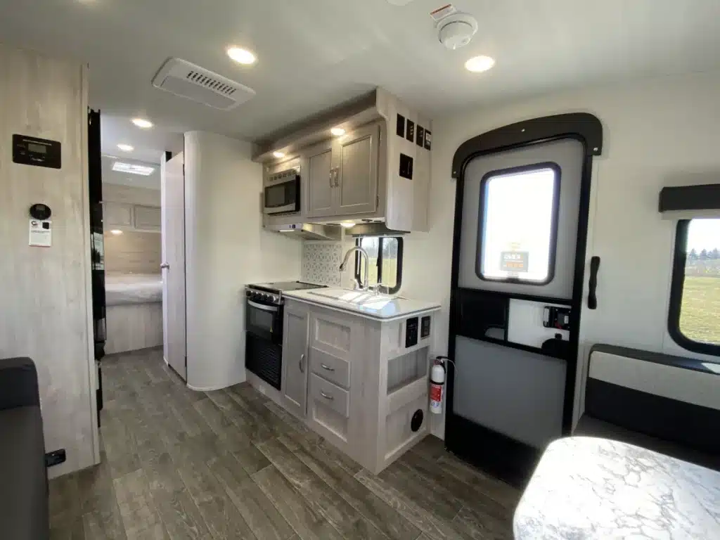 Roulotte Gulf Stream Vista Cruiser 23rss 2025 - Roulottes Beaulieu